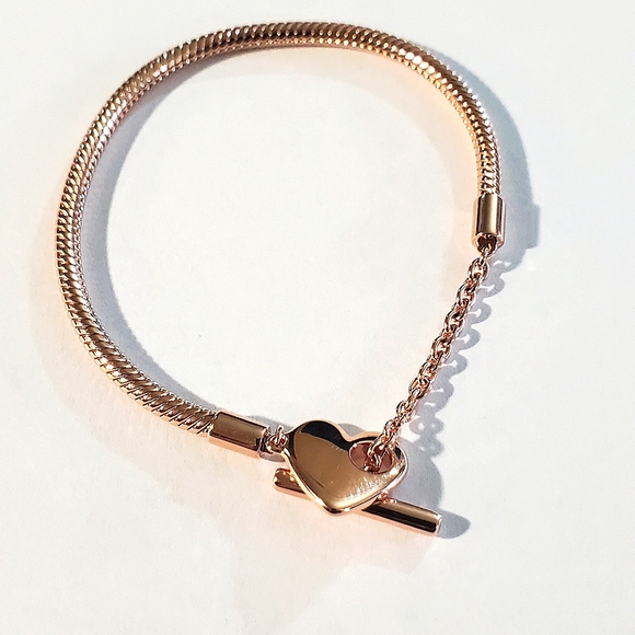 Pandora | Jewelry | Authentic New Pandora Pandora Moments Heart Tbar ...